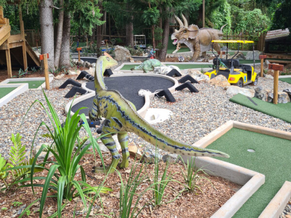Mini Golf - Capricorn Dinosaur Park & Mini Golf